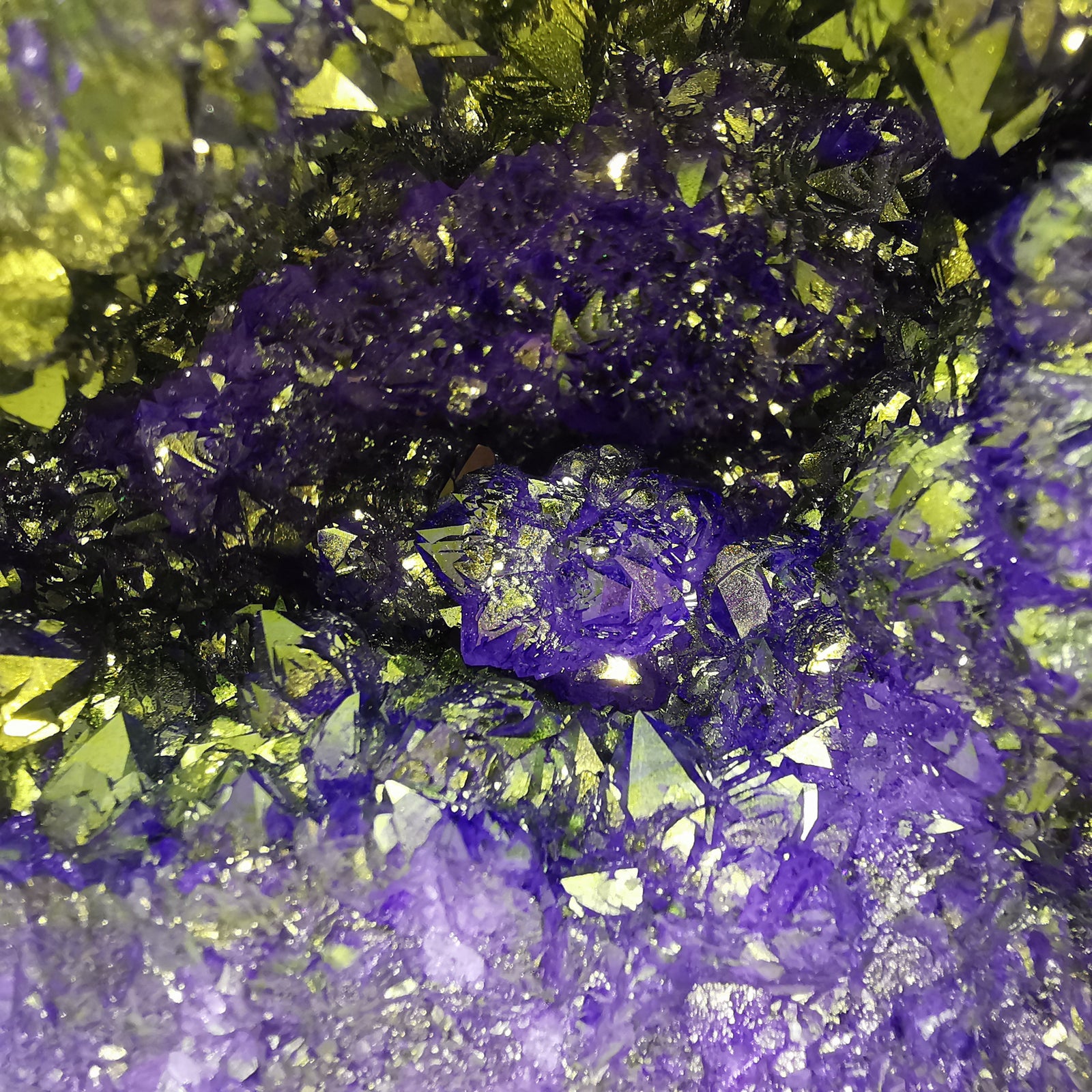 Dyed Geode Purple/Green - Pair - Mineral